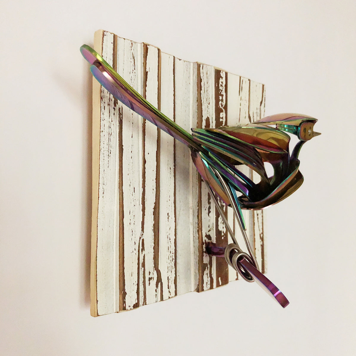 Rainbow Robin Surprise – Airtight Artwork